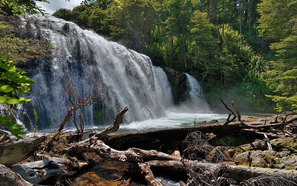Cascada Ñivinco y Pichi Traful – Patagonia-Argentina.Com